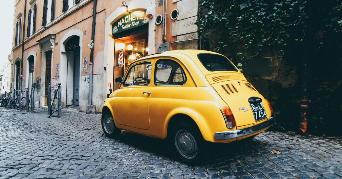Registering and driving a foreign car in Italy - Barbara De Benedittis